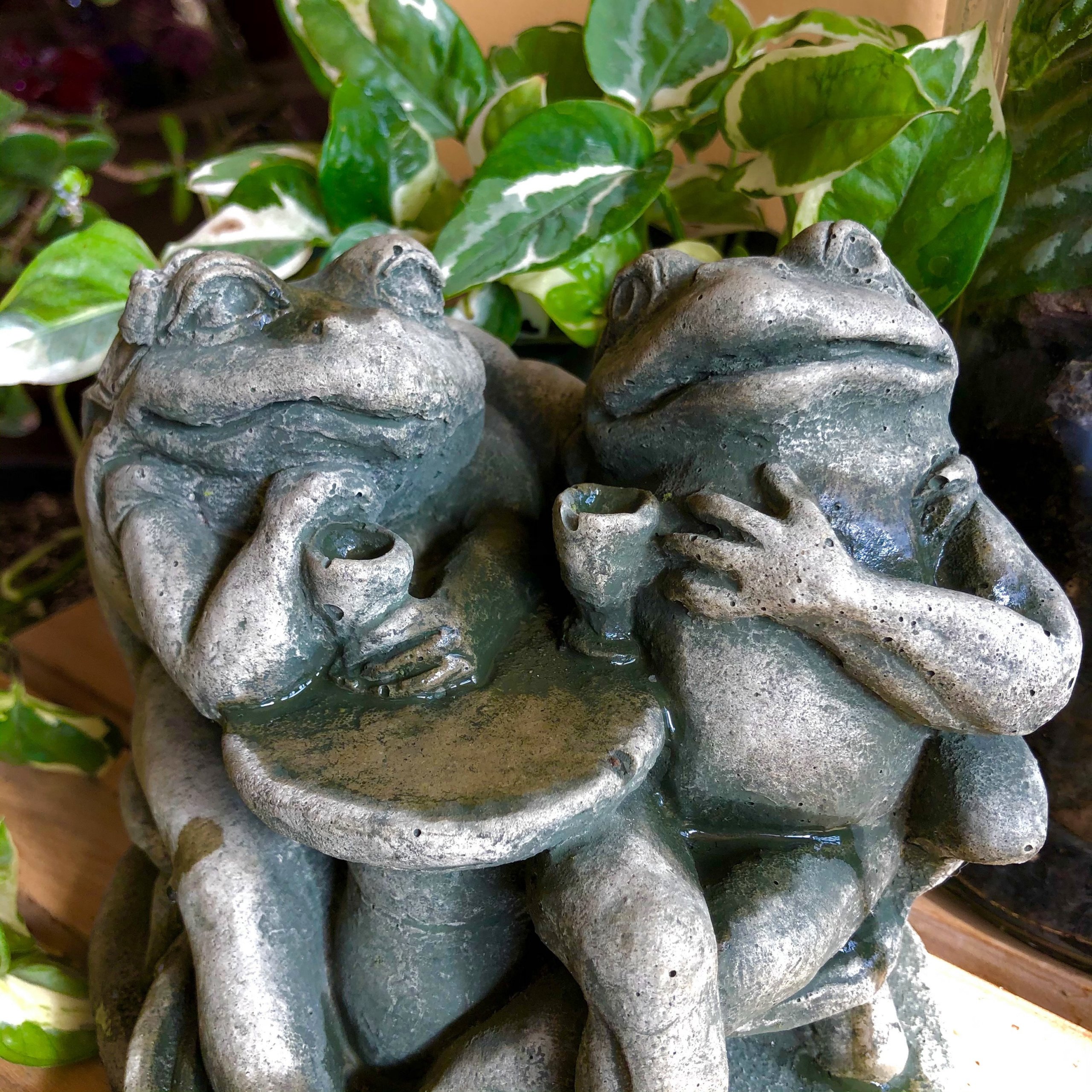 Campania Wine Time Frogs - McCumber Fine Gardens