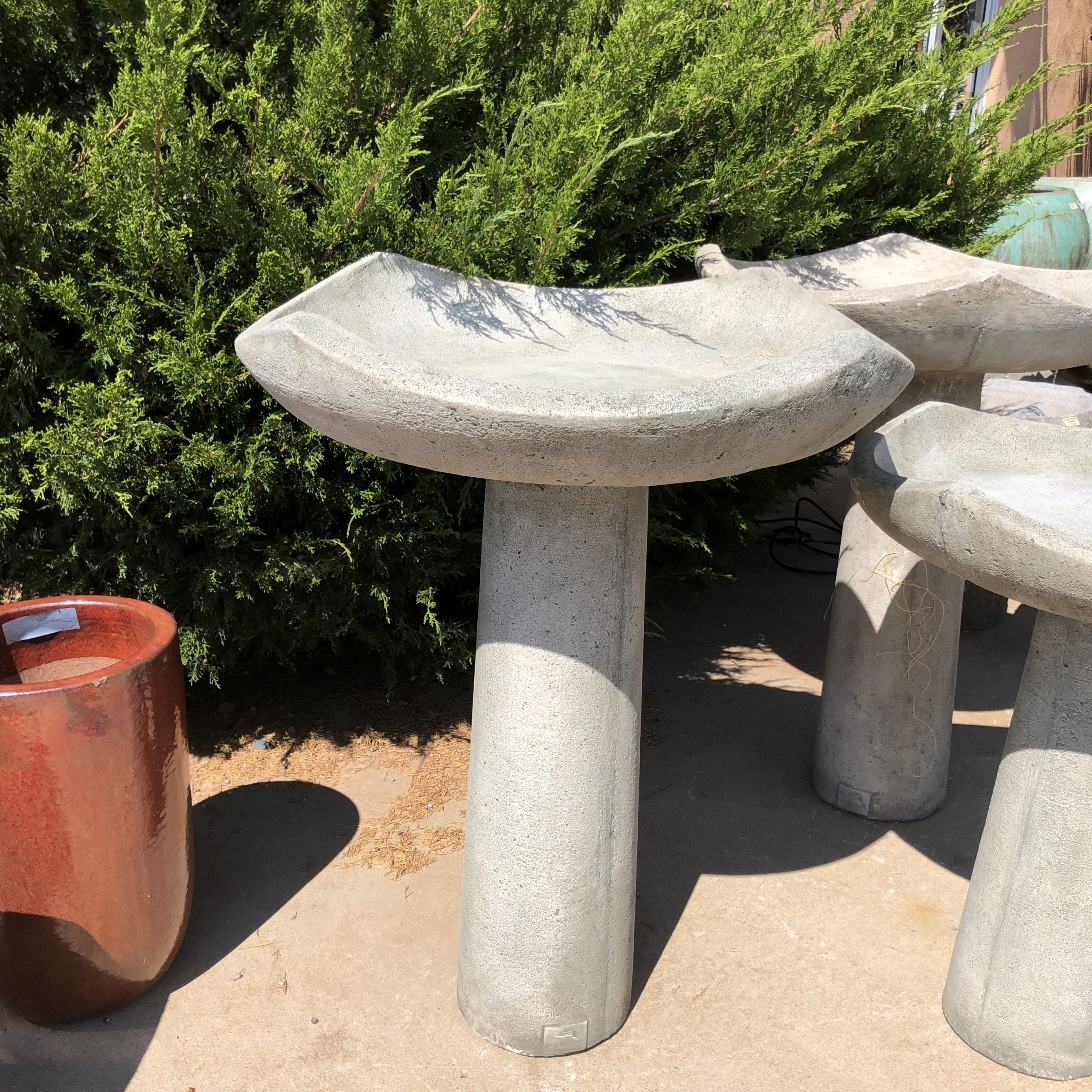 Campania Oslo Birdbath - McCumber Fine Gardens